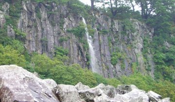 Columnar Joints and Samizu-no-taki Cliff, Ganya | List of Geopark Sites ...